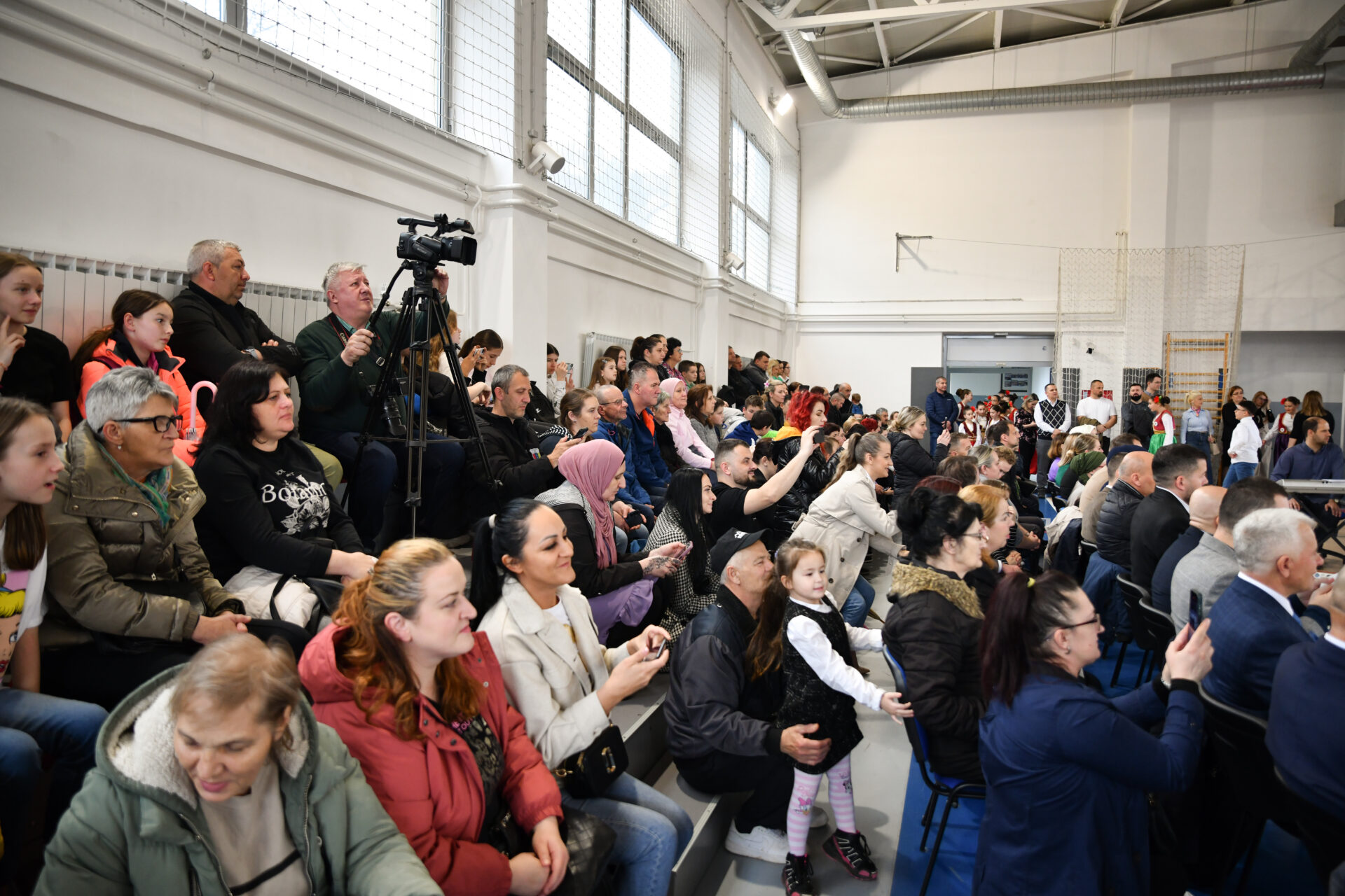 OŠ „Mustafa Busuladžić“ obilježila 68. rođendan uz bogat kulturno ...
